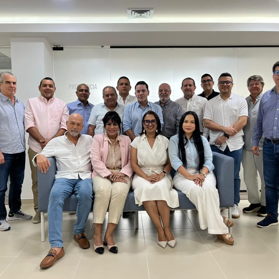 Andrea Piña, elegida por unanimidad presidente ejecutiva de la Camara ...