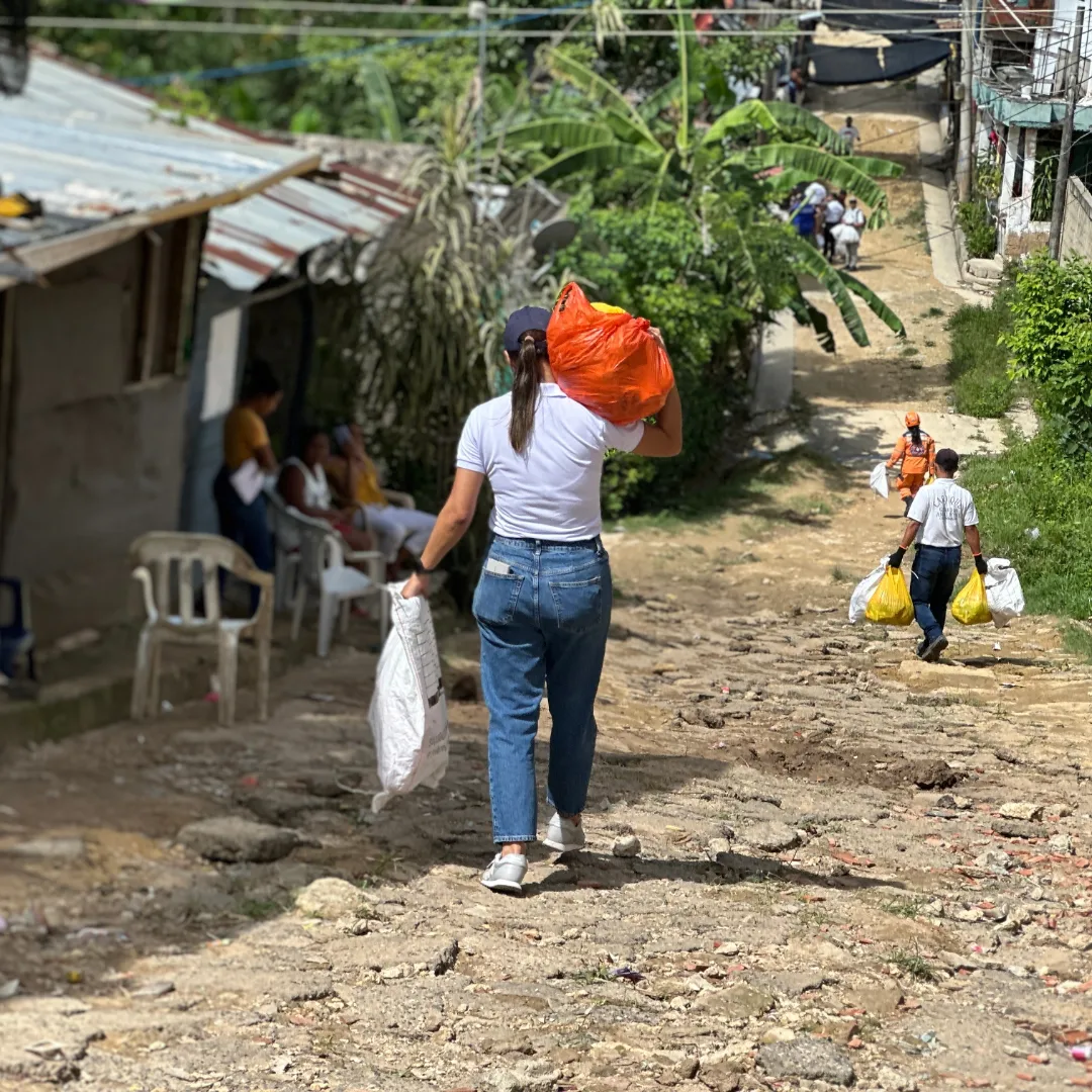 300 familias de los barrios del municipio de Turbaco: Las Cocás, El ...